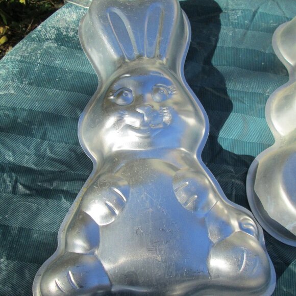 Wilton | Kitchen | Wilton Bunny Rabbit Cake Pan 989 2159408 Easter ...